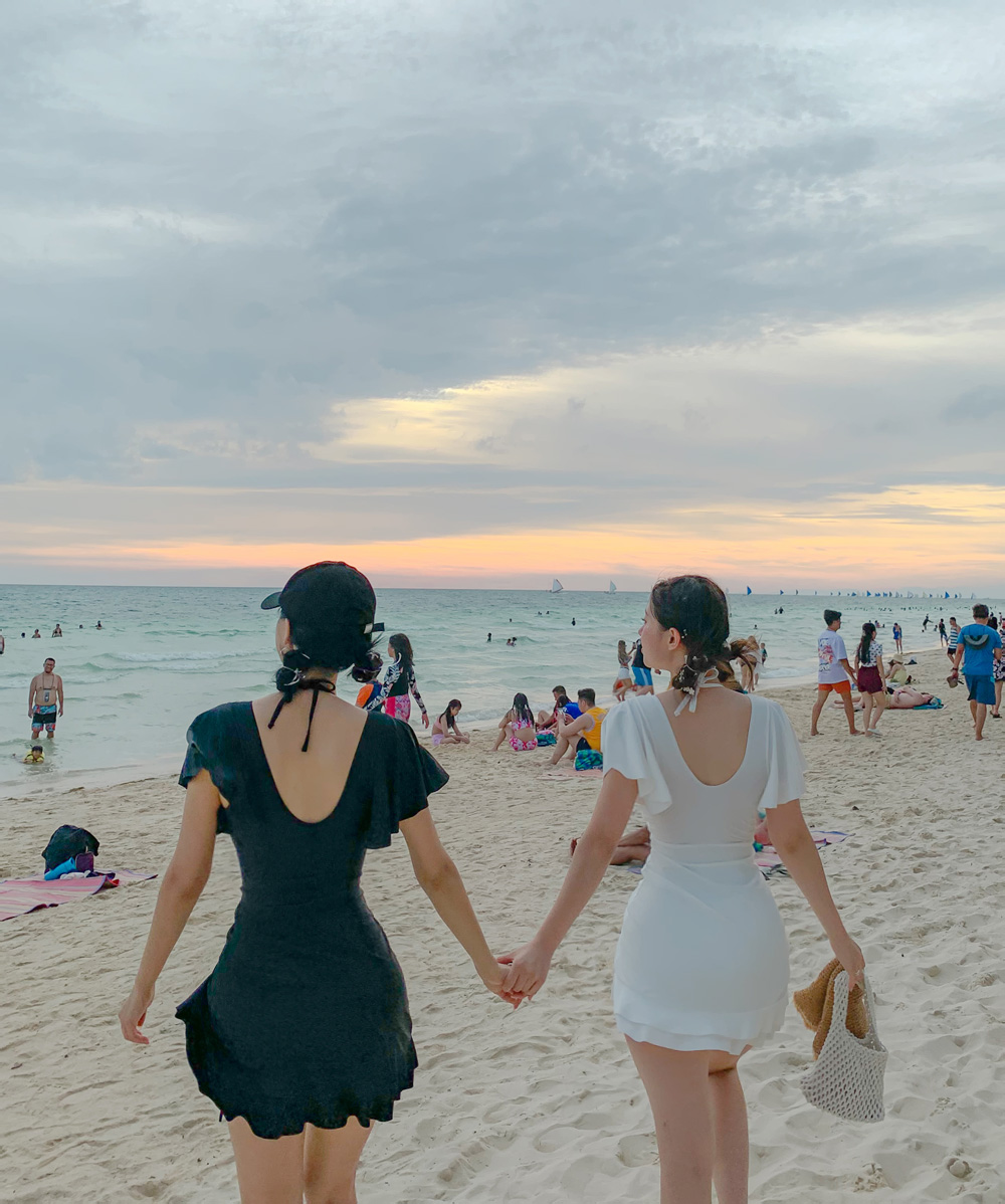 러블리 프릴 반팔 스트링 원피스 수영복 (1P)